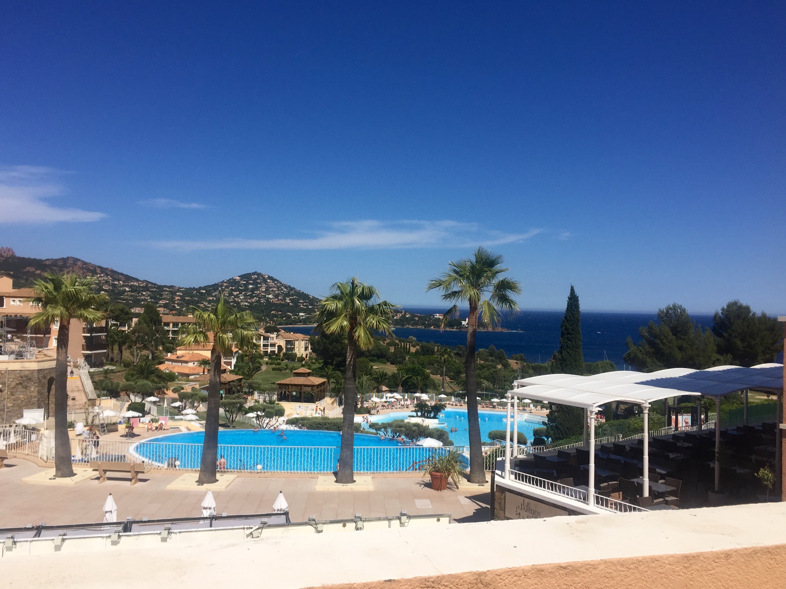 Location Place Centrale Pleine vue Mer | CAP ESTEREL location