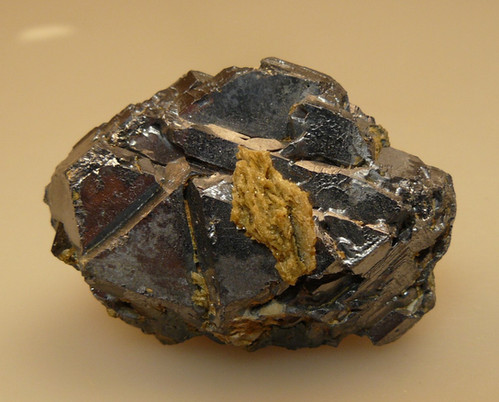 Calcite and Galena on Sphalerite | Geologic Desires