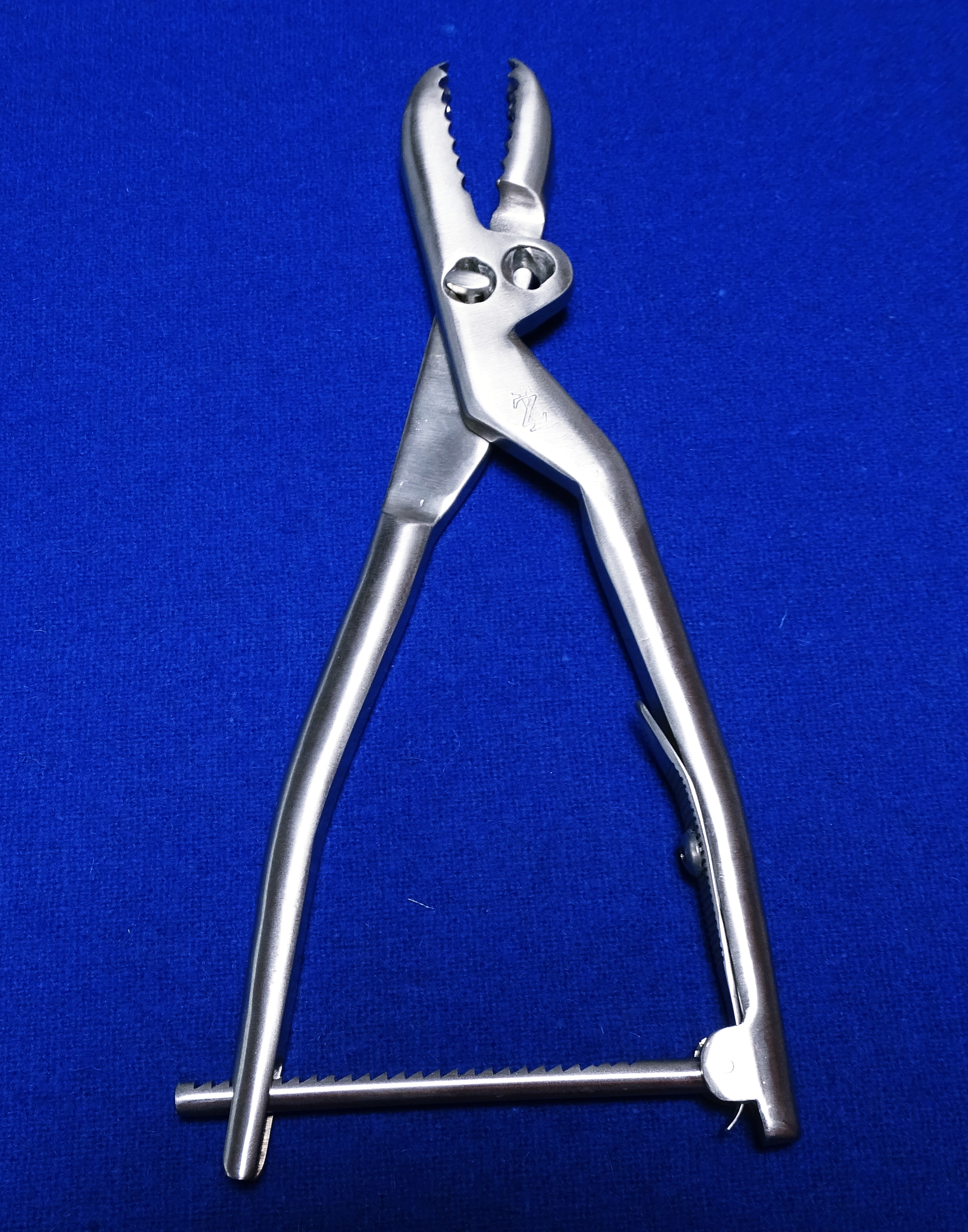 Instrumetal de Ortopedia en Mexico, Instrumental Zetina