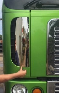 Stainless Steel Freightliner Grill Side Panel Kit (PAIR) | Big Rig Bullbars