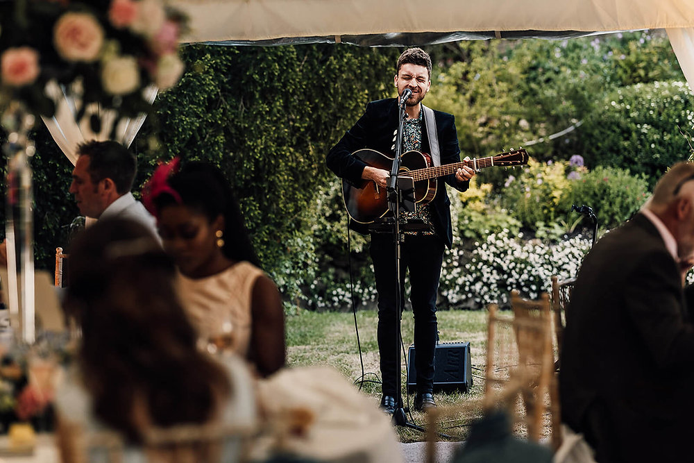 How an Acoustic Wedding Singer Can Enhance Every Part of Your Special Day