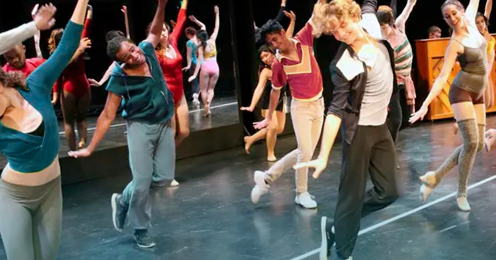 THE BENEFITS OF HAVING A DANCE CAPTAIN FOR YOUR SHOW the-benefits-of-having-a-dance-captain-for-your-show