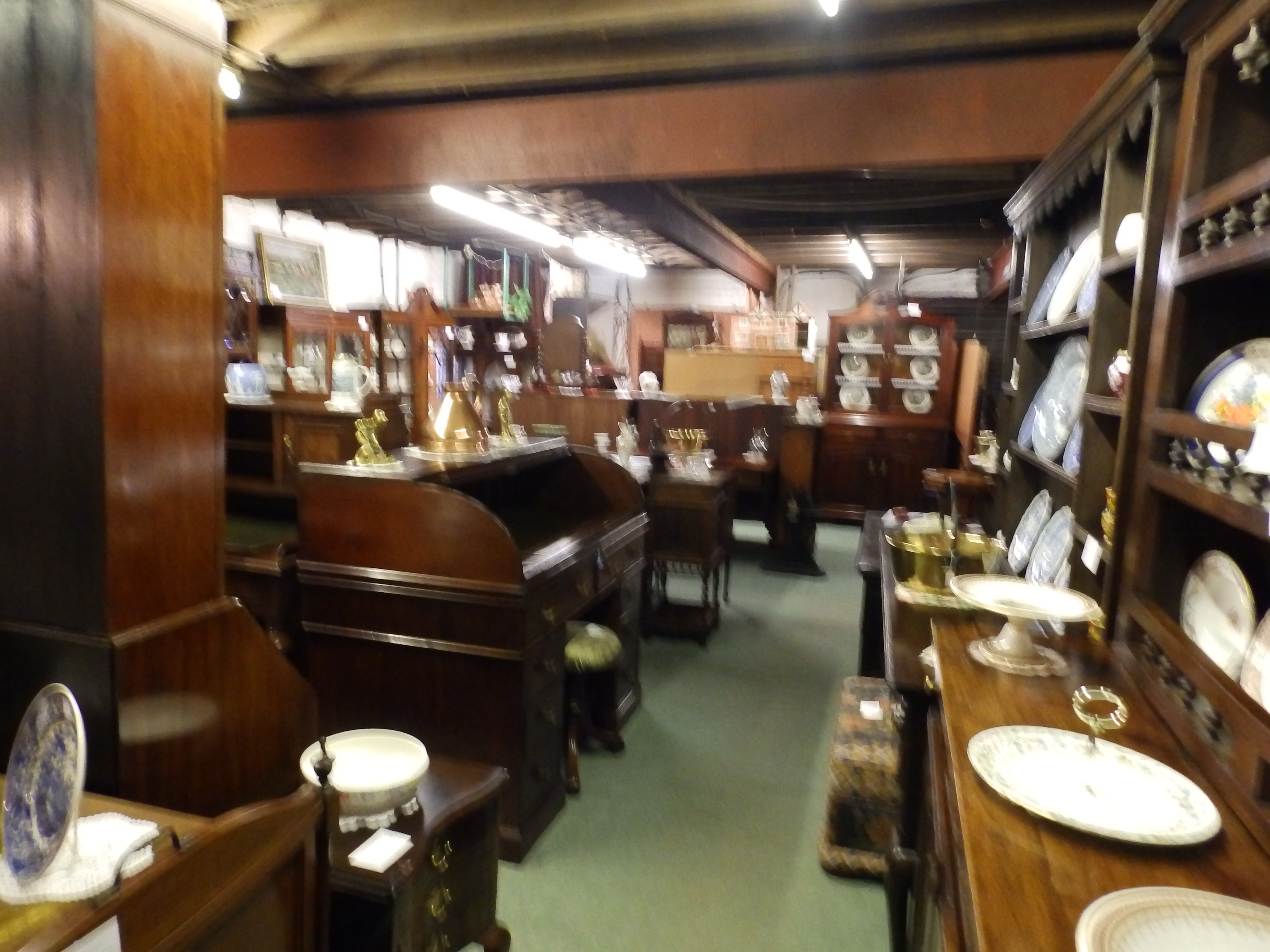 antiquesatyewtreewarehouse.com