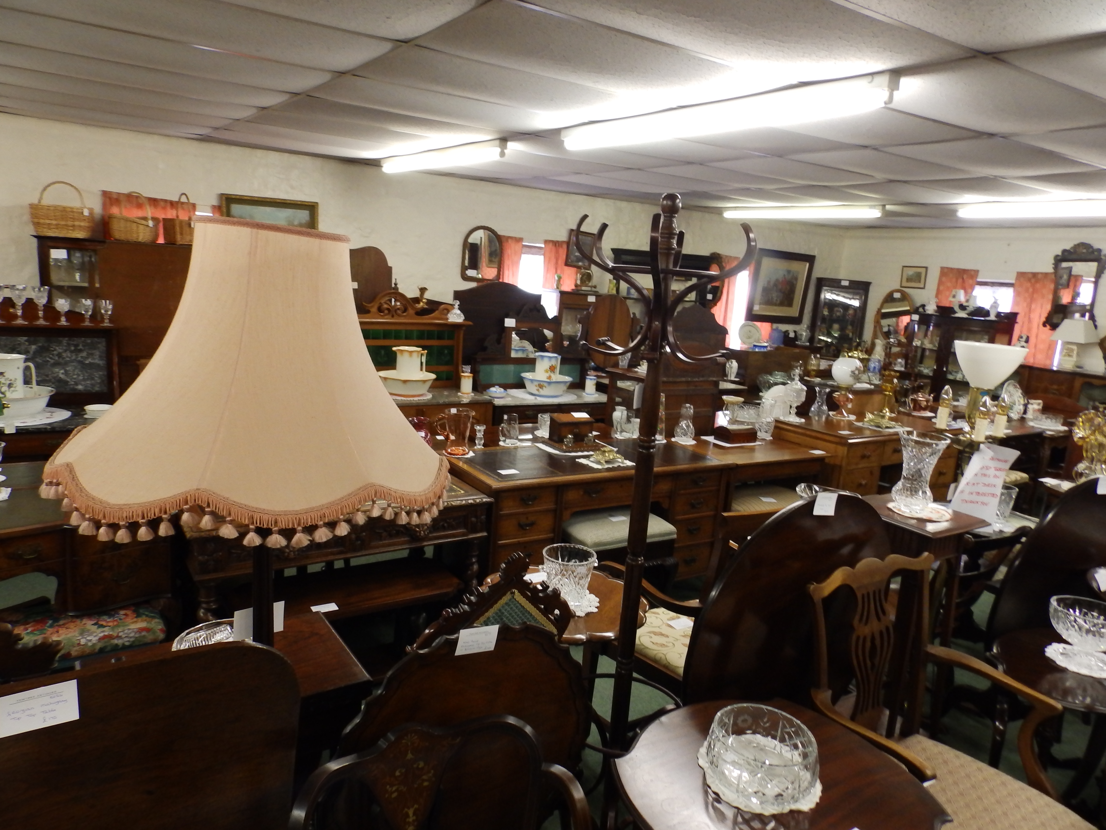 antiquesatyewtreewarehouse.com
