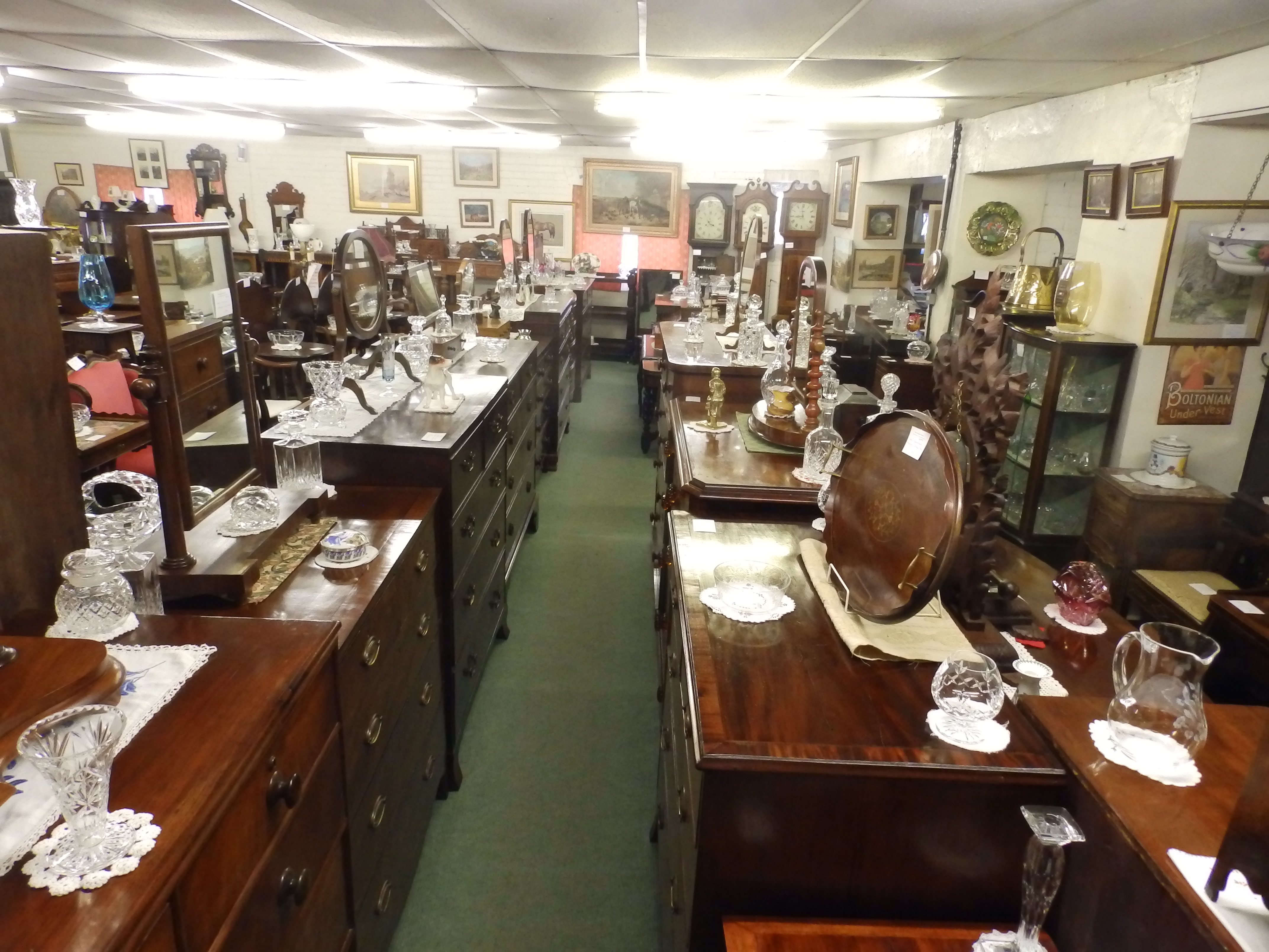 antiquesatyewtreewarehouse.com