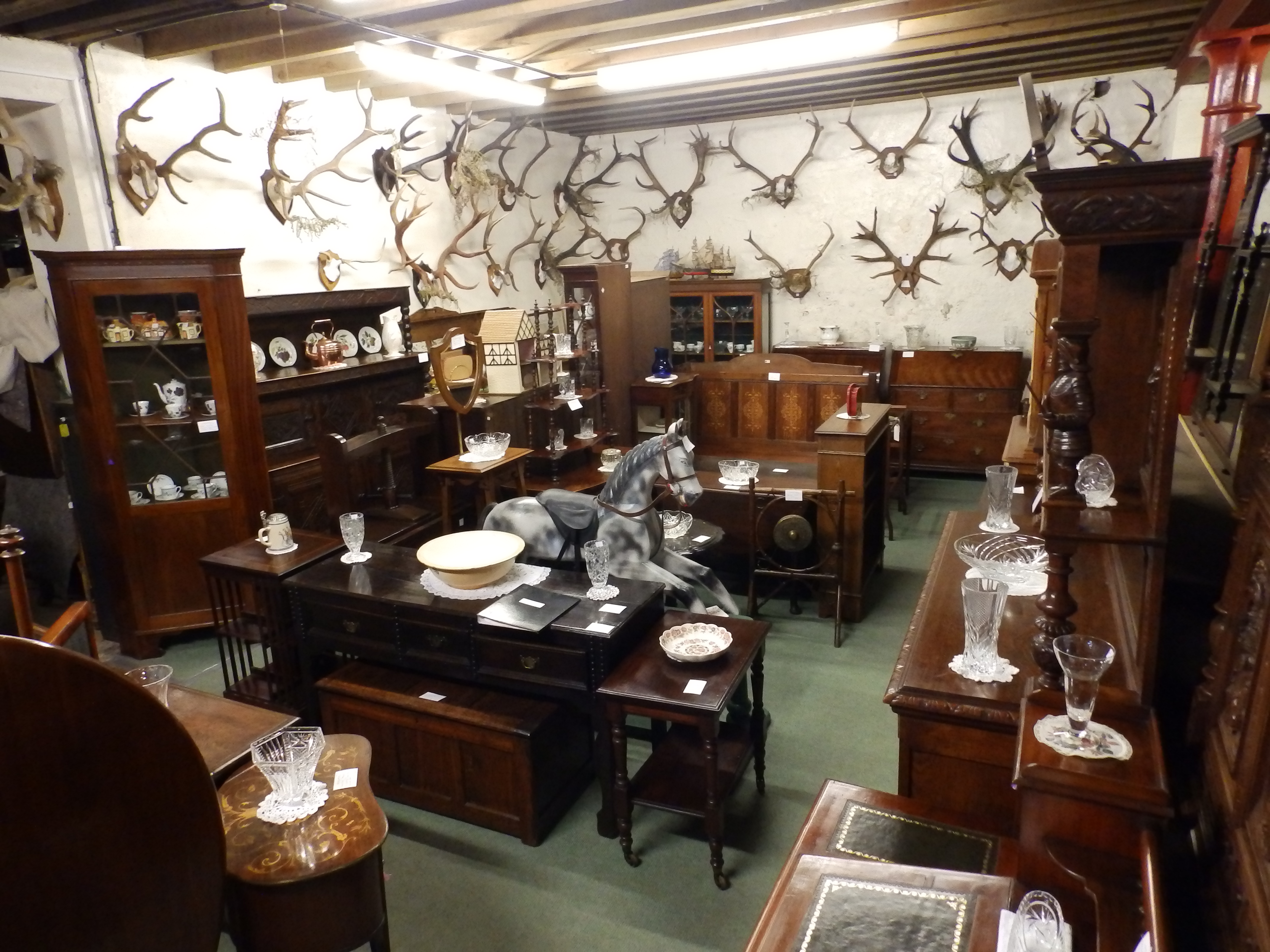 antiquesatyewtreewarehouse.com