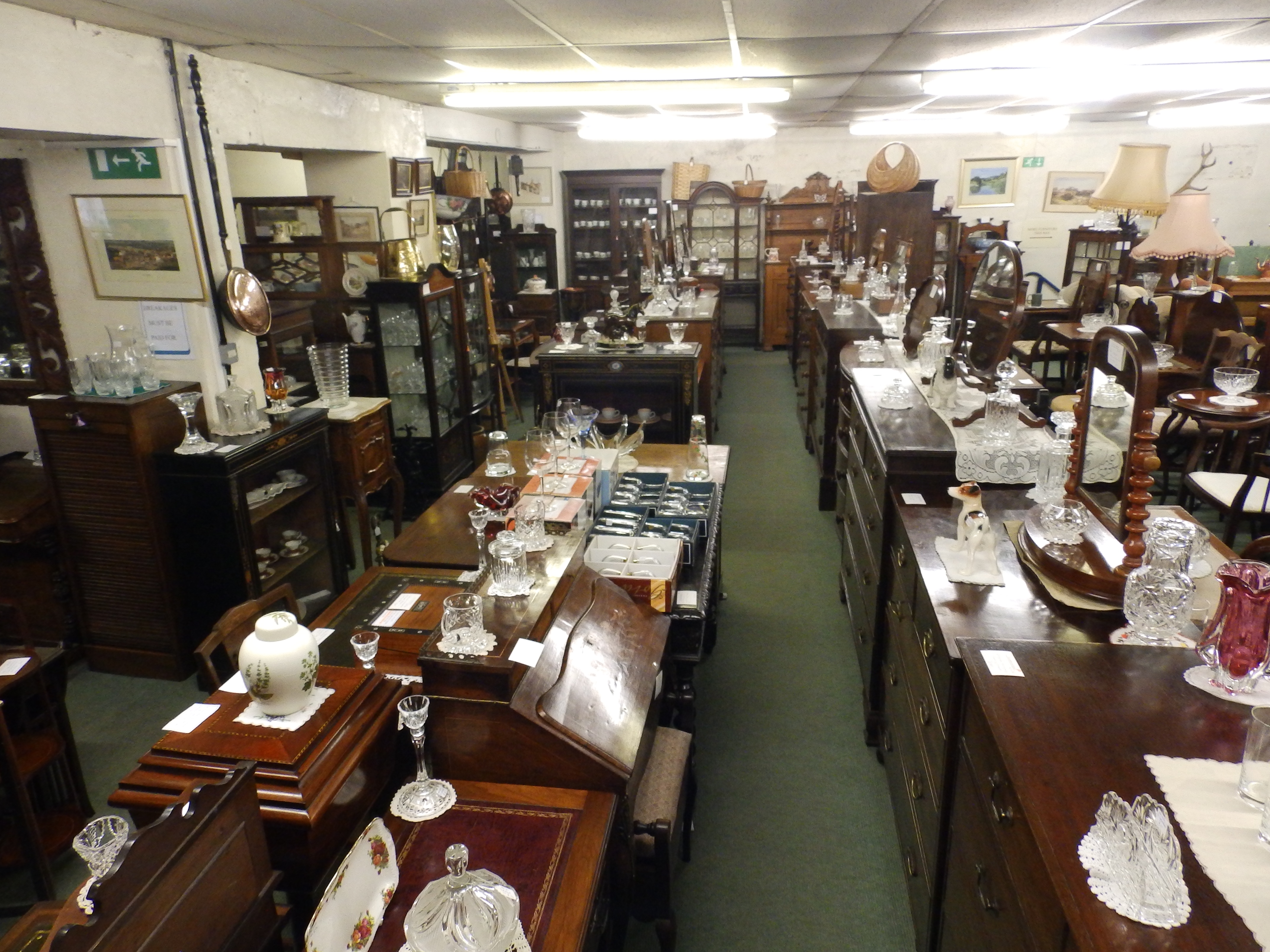 antiquesatyewtreewarehouse.com