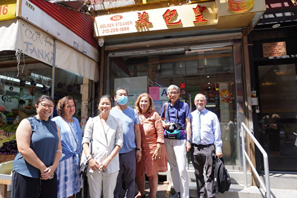 Pace SBDC & U.S. SBA Tour Downtown Manhattan Businesses