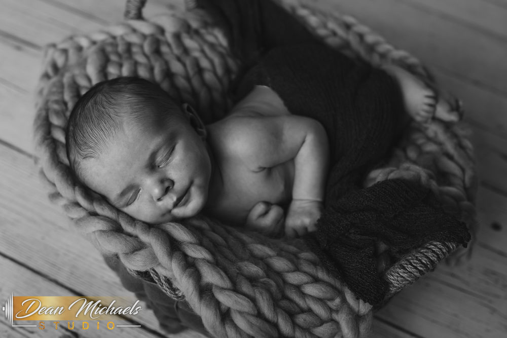 NEWBORN SESSION | BABY VICTOR