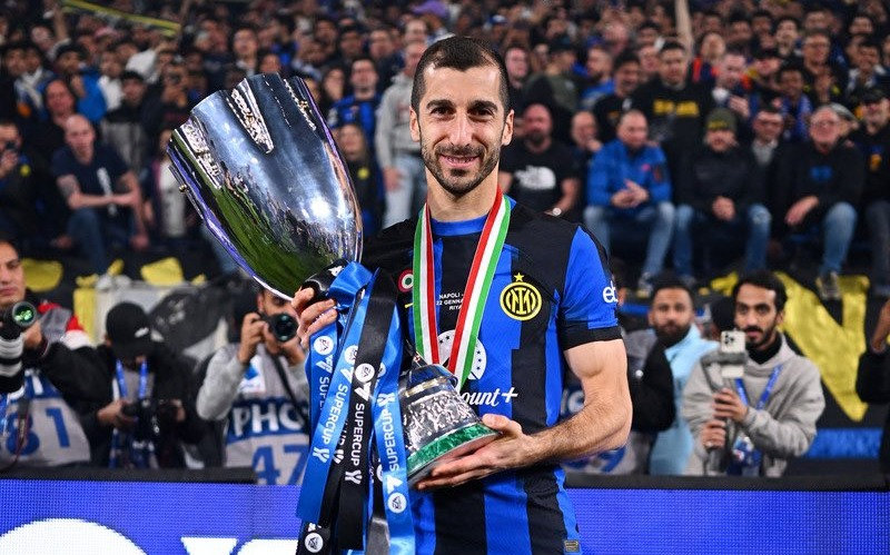 Henrikh Mkhitaryan Celebrates Victory as Inter Milan Wins Italian Super ...