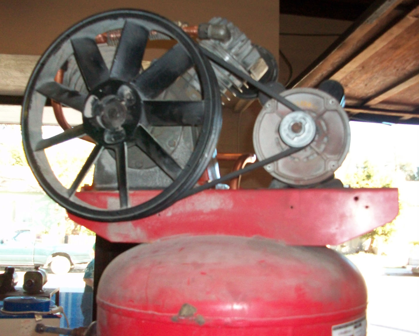 The Big Red Compressor: repairing a craigslist find