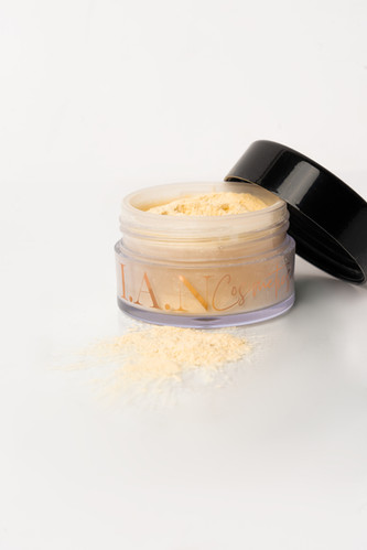 Banana Setting Powder | I.A.N. Cosmetics