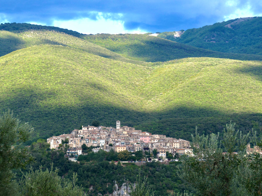 Casperia, journey to the center of Italy