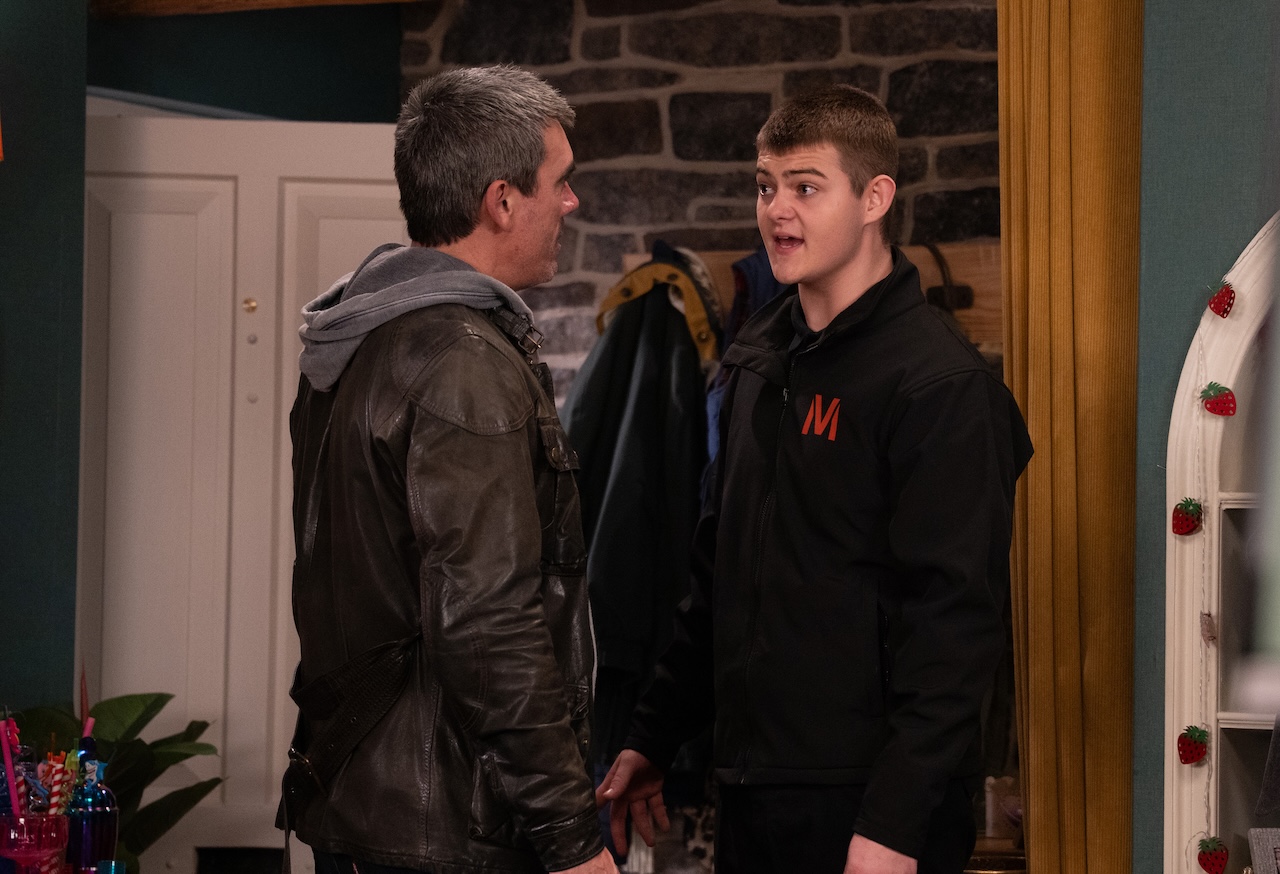 Dylan reveals the truth about Ray's murder as Bear spirals in Emmerdale