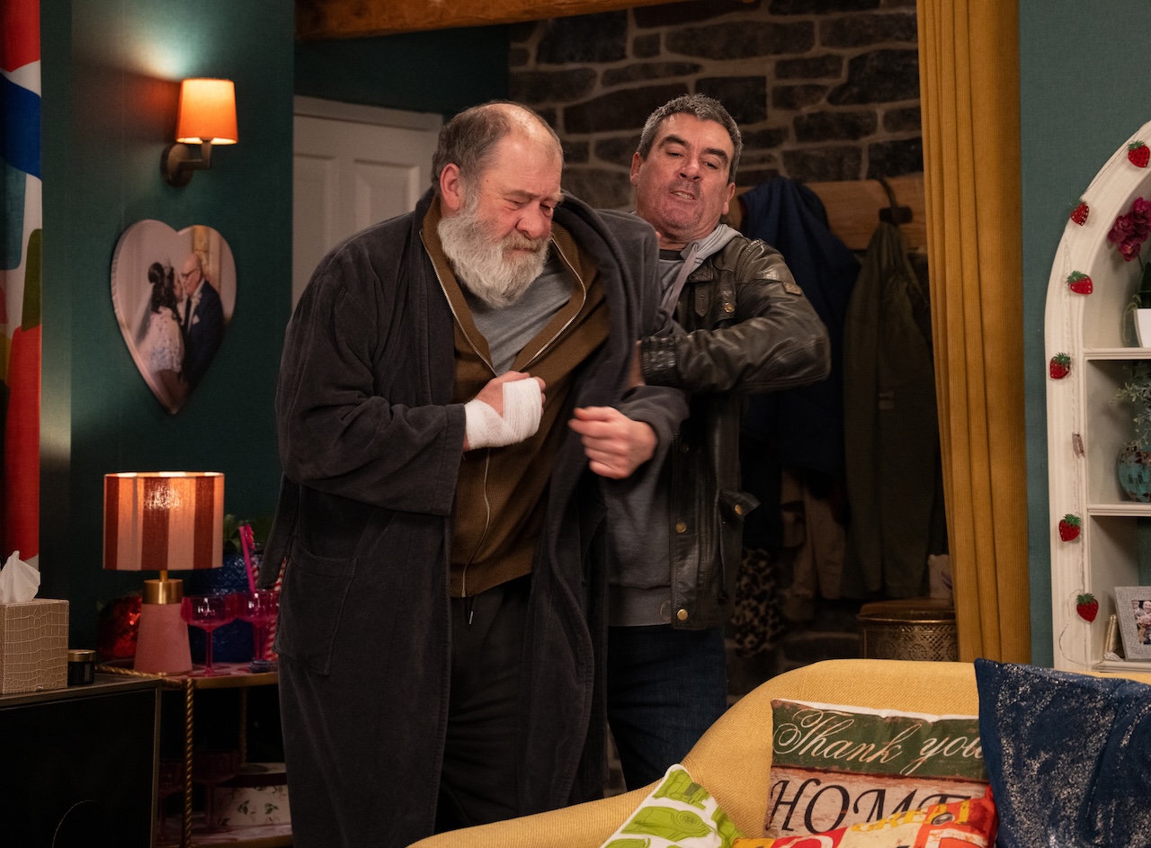 Dylan reveals the truth about Ray's murder as Bear spirals in Emmerdale