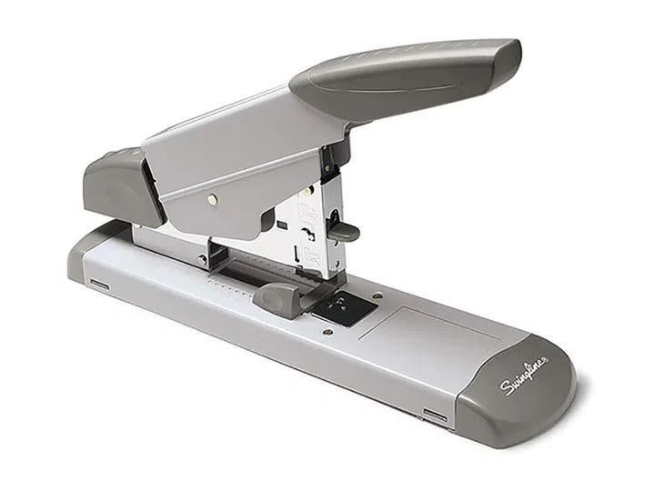 ACCO SWINGLINE *39* ENGRAPADORA USO RUDO P/160 HJS. | Papelera Hegor
