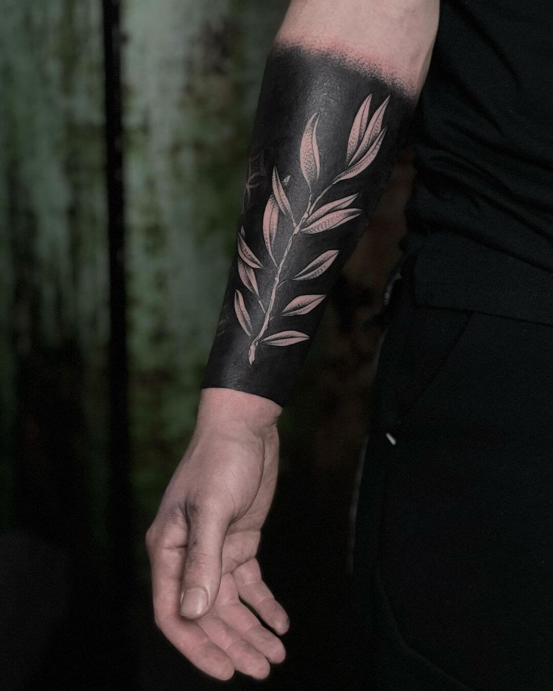 Tatuagem masculina no antebraço: Estilos e Considerações Importantes