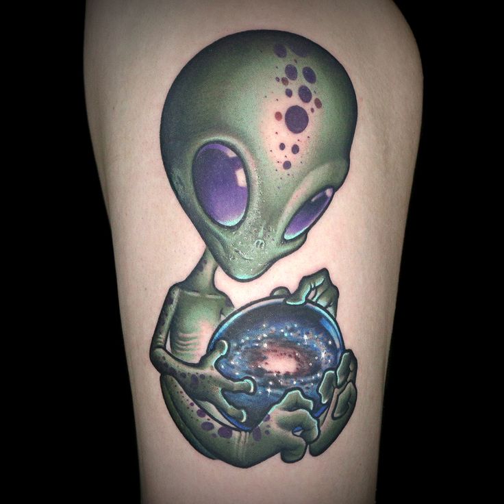 Alien Tattoo: Ideas, Meaning and Design [2025]