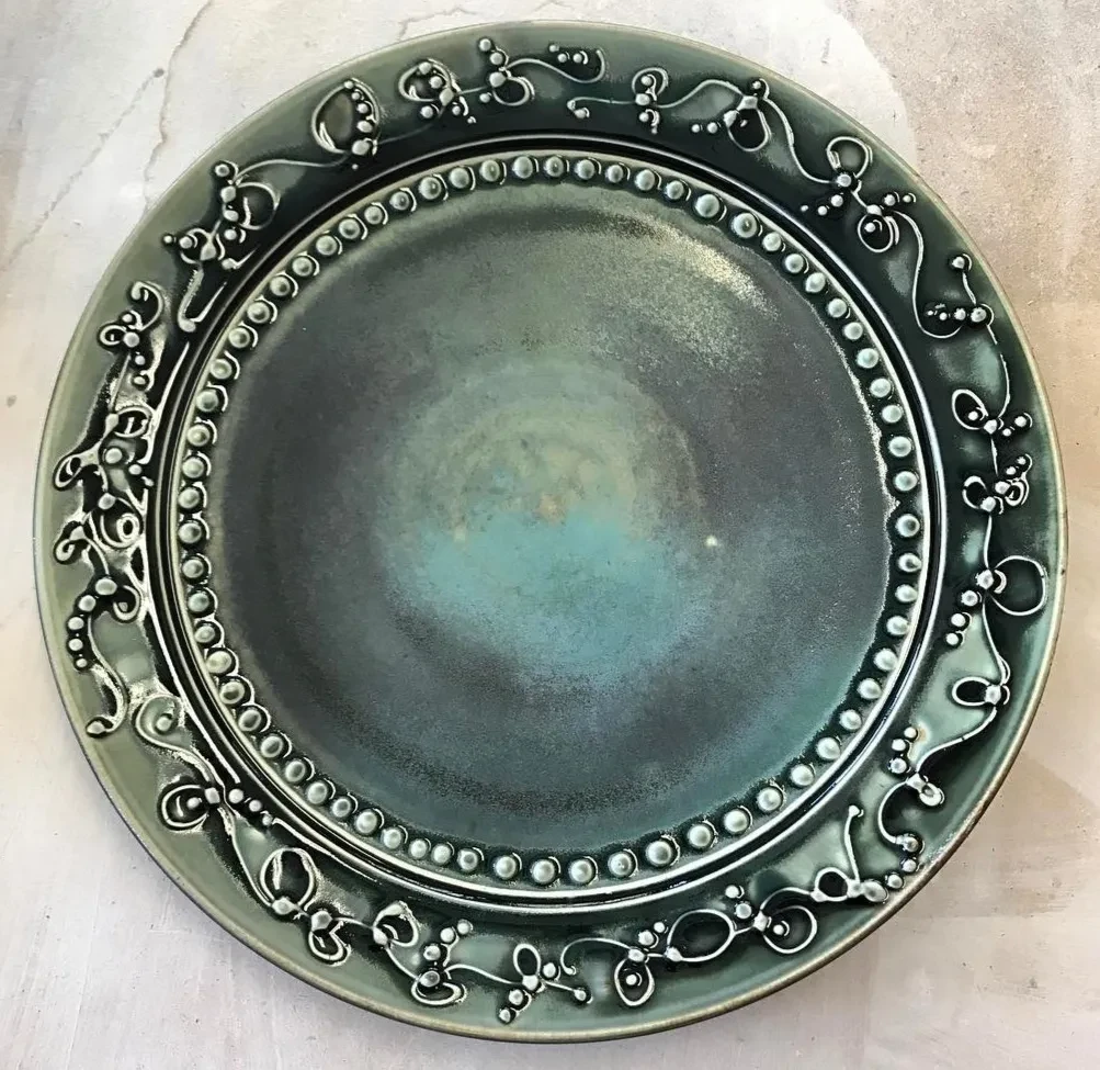 Slip Trailing 101 with Stacy Morgan (1) | Sullivan Pottery