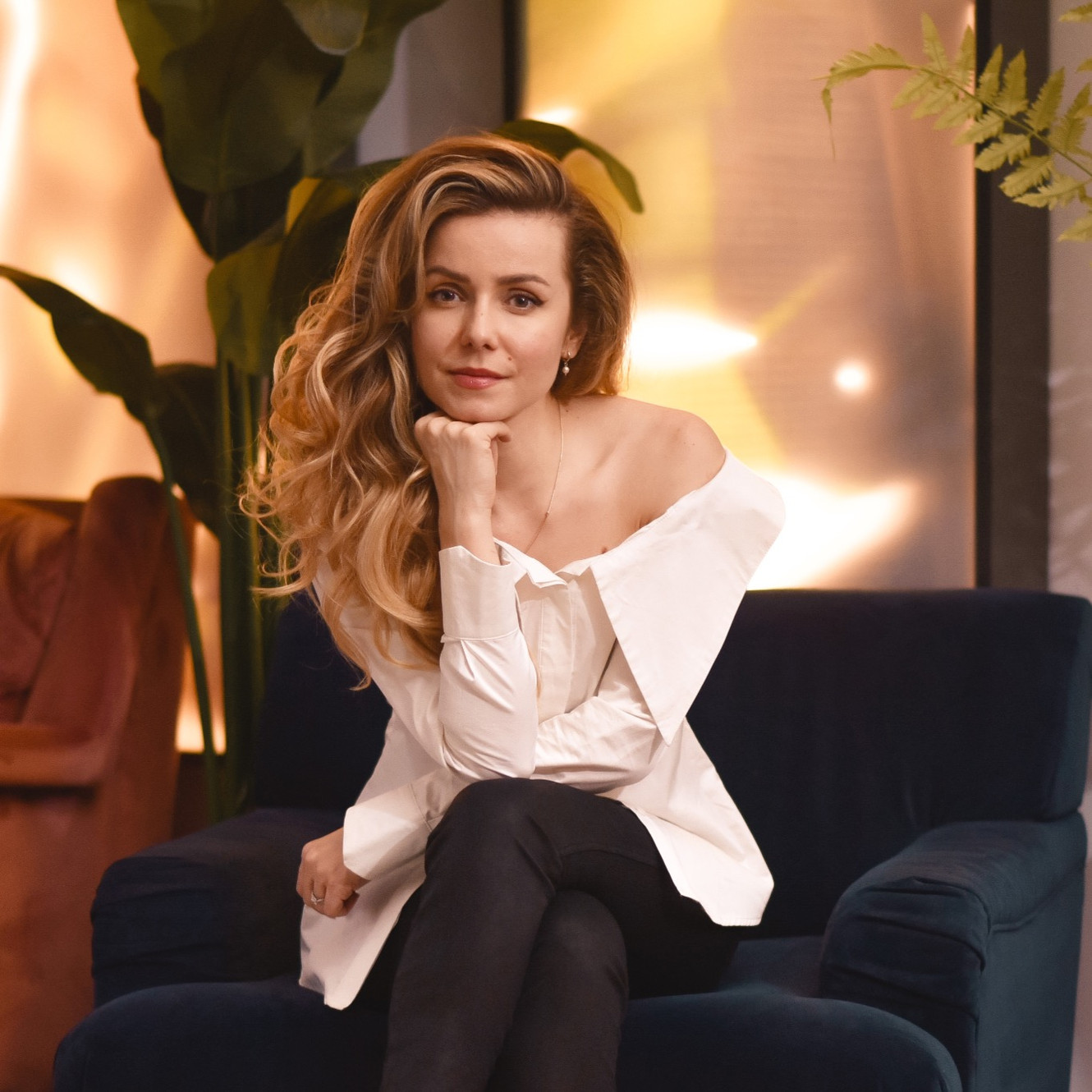 ABOUT | Stylechemy - by Andreea Chirila