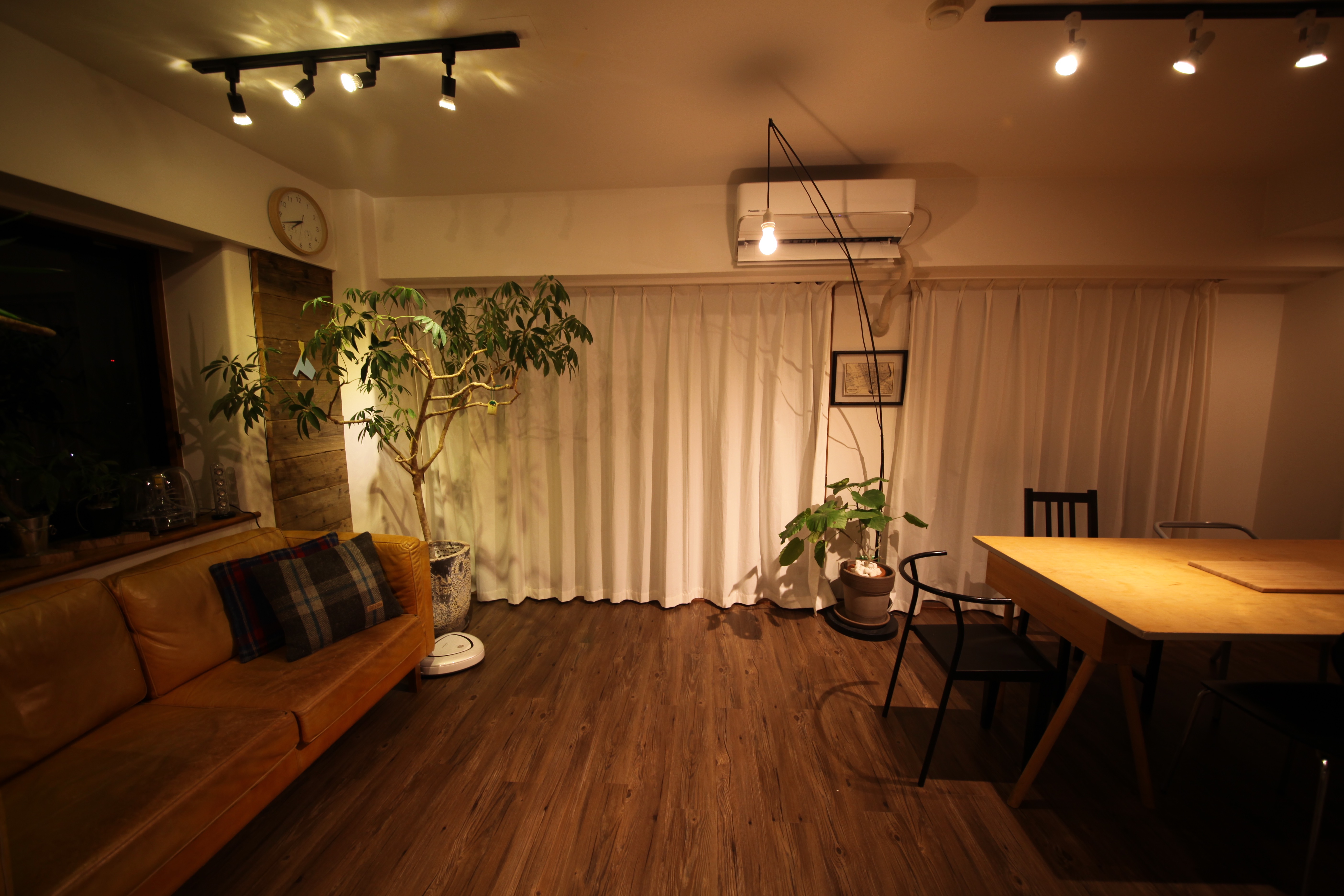 | THREE.BALL.CASCADE.