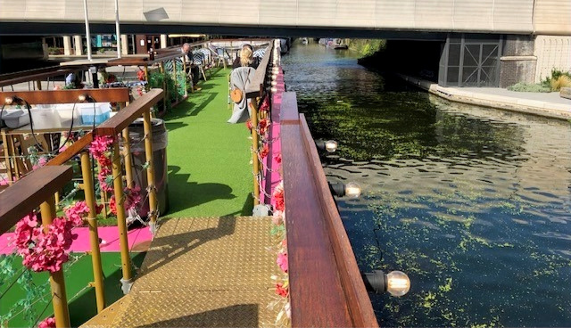Australian restaurant on a gorgeous canal boat with all-day brunch🤤