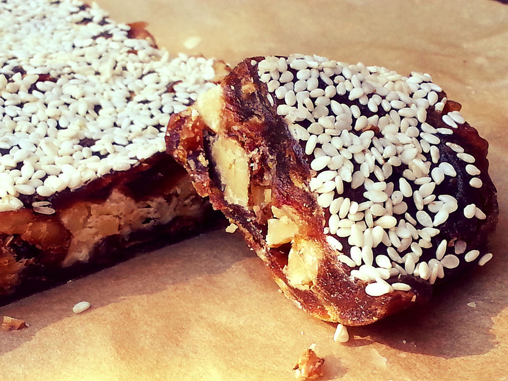 Date & Walnut Slice