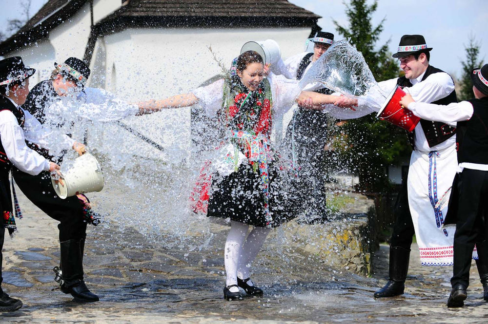 Hungarian Easter traditions