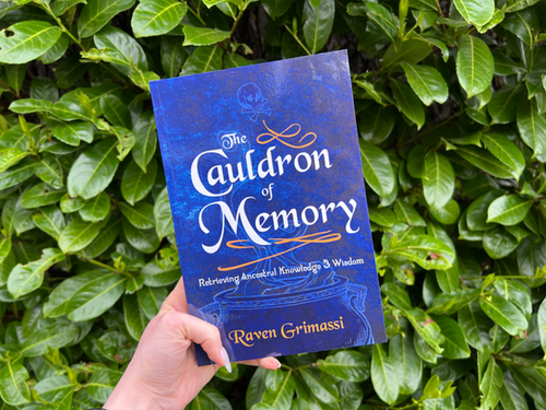 The Cauldron of Memory - Raven Grimassi | The Witch's Heart