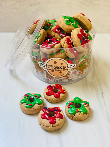 Holiday donuts 🍩 🎄 | tuffcookieco