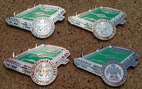 Accrington Stanley FC - Crown Ground/Wham Stadium | FOOTBALL-PINS-BADGES
