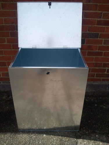 Medium galvanized feed bin | ASA Metal Products