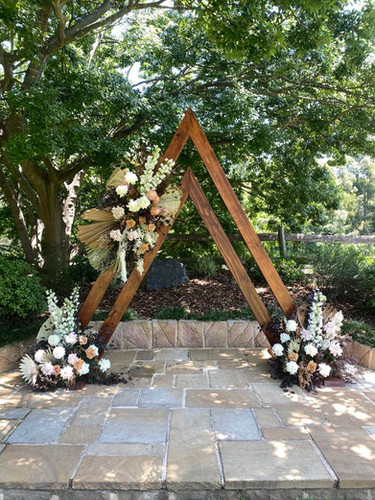 Triangle arbour | Leah Mitchell Floral