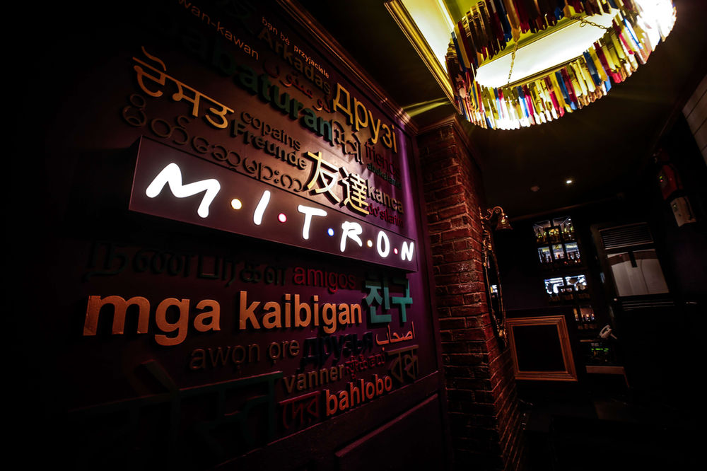 Mitron Bar & Cafe by Umesh Desai & Associates