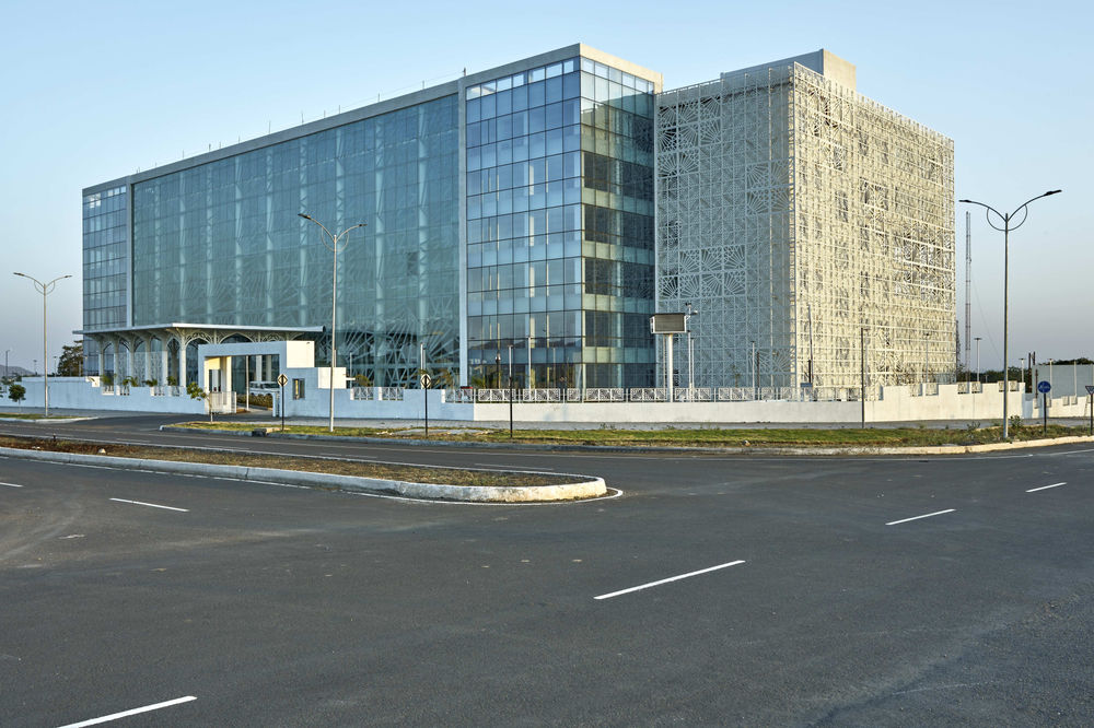 Designed by IMK Architects, Auric Hall Becomes the Face of Aurangabad ...