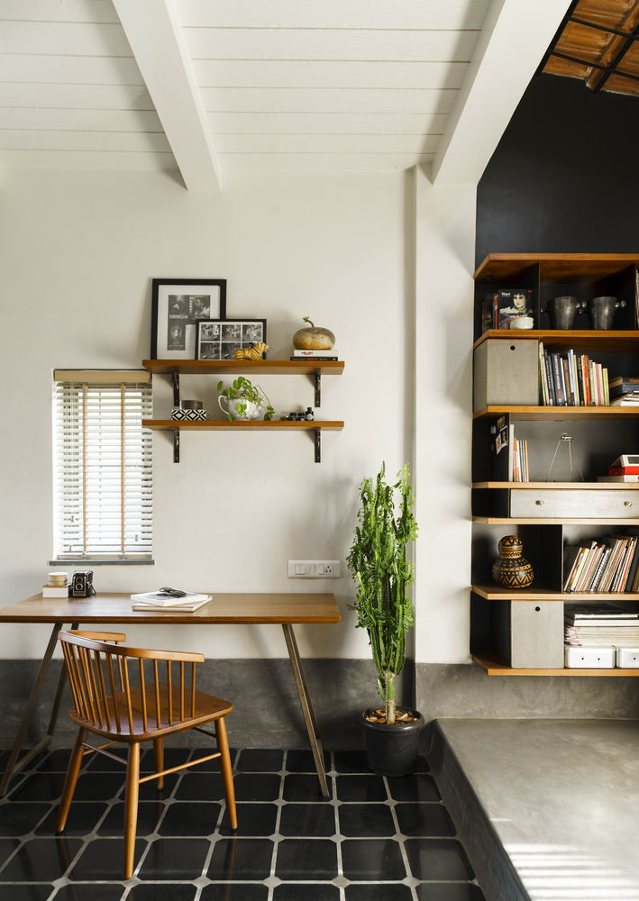 Amoeba Design Studio Creates a Calm, Meditative Abode within a Densely ...