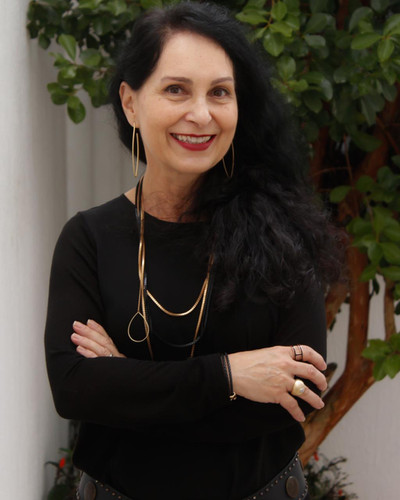 Livros de Claudia Sigaran | Arte em Livros