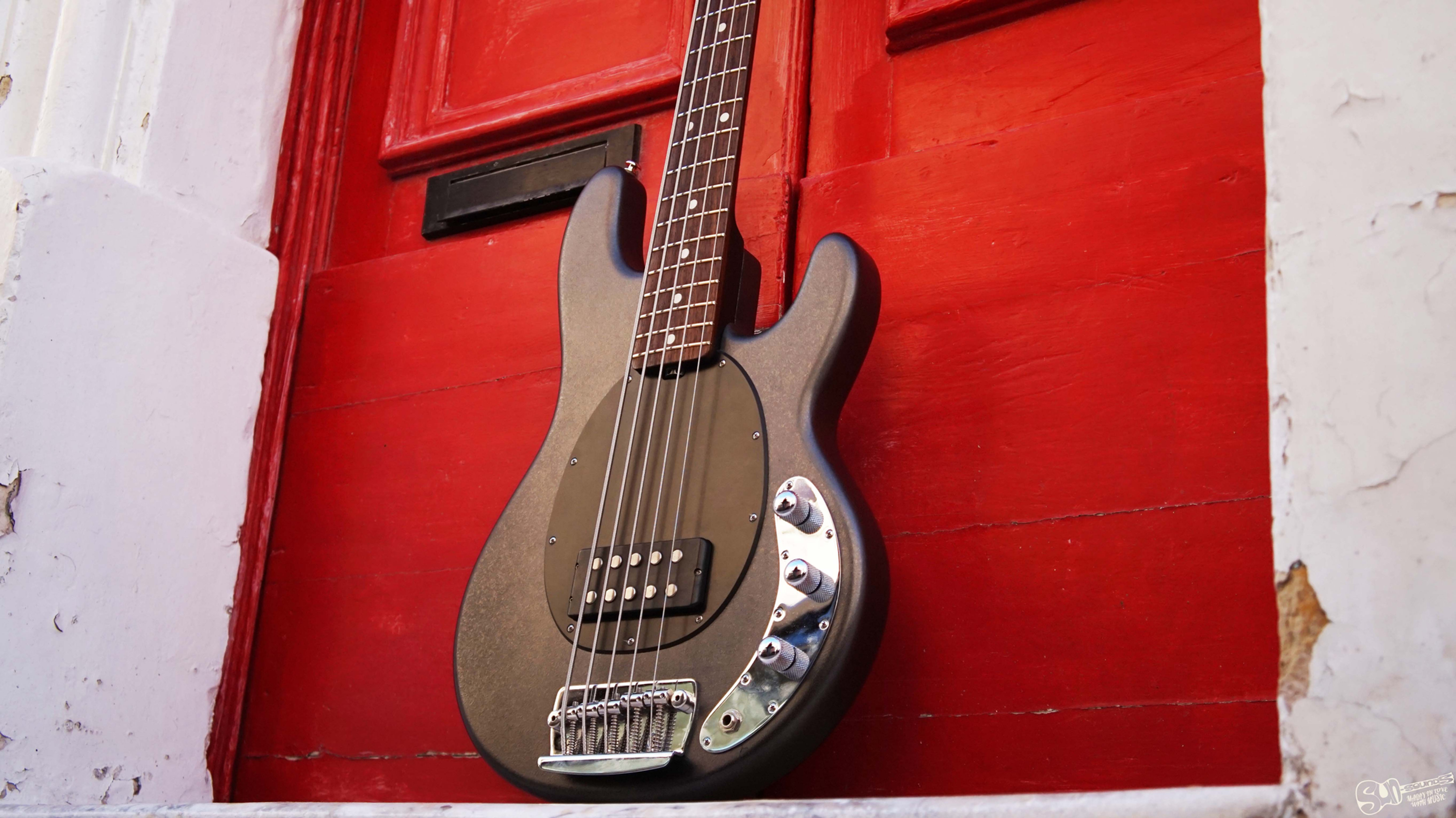 Music Man SUB 5 Bass