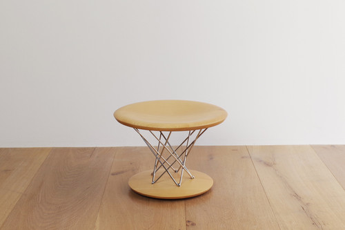 Noguchi Rocking Stool / Vitra | BUILDING