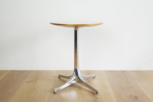 Pedestal End Table / Herman Miller | BUILDING