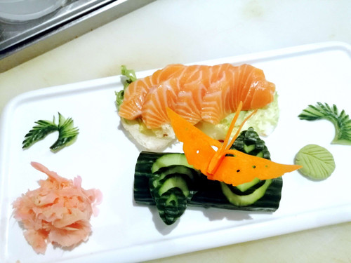Salmon Sashimi 4 pcs | Yummy Sushi Box