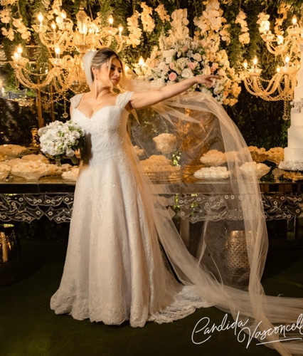 Vestido de Noiva Marie Lafayette Evase Renda Chantilly | Emporio Lulu