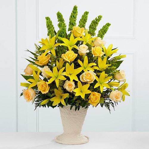 The FTD® Golden Memories™ Arrangement | FTH Floral