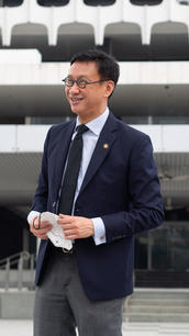 MEDIA KIT | Wong Chen Official