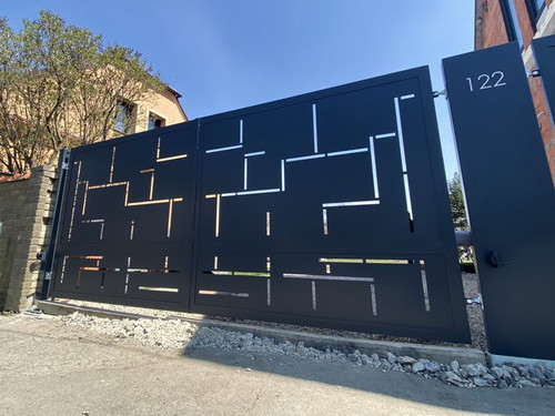 Maze Masterpiece Metal Gate | The Lazer Edge