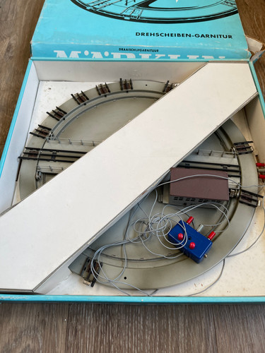 MARKLIN M 7186 ELECTRIC TURNTABLE | jwmodelrailways