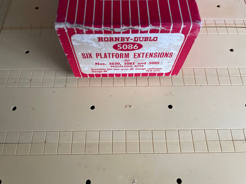 5086 6 x PLATFORM EXTENSIONS FOR MOULDED KITS - BOXED | jwmodelrailways