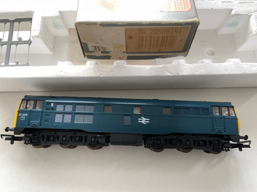 205091A1 CLASS 31 325 BR DIESEL LOCOMOTIVE | jwmodelrailways