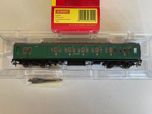 R.4339A SR MAUNSELL 6 COMPARTMENT BRAKE COACH '2802' | jwmodelrailways
