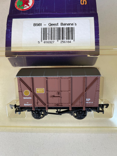 B561 - GEEST BANANAS VAN | jwmodelrailways